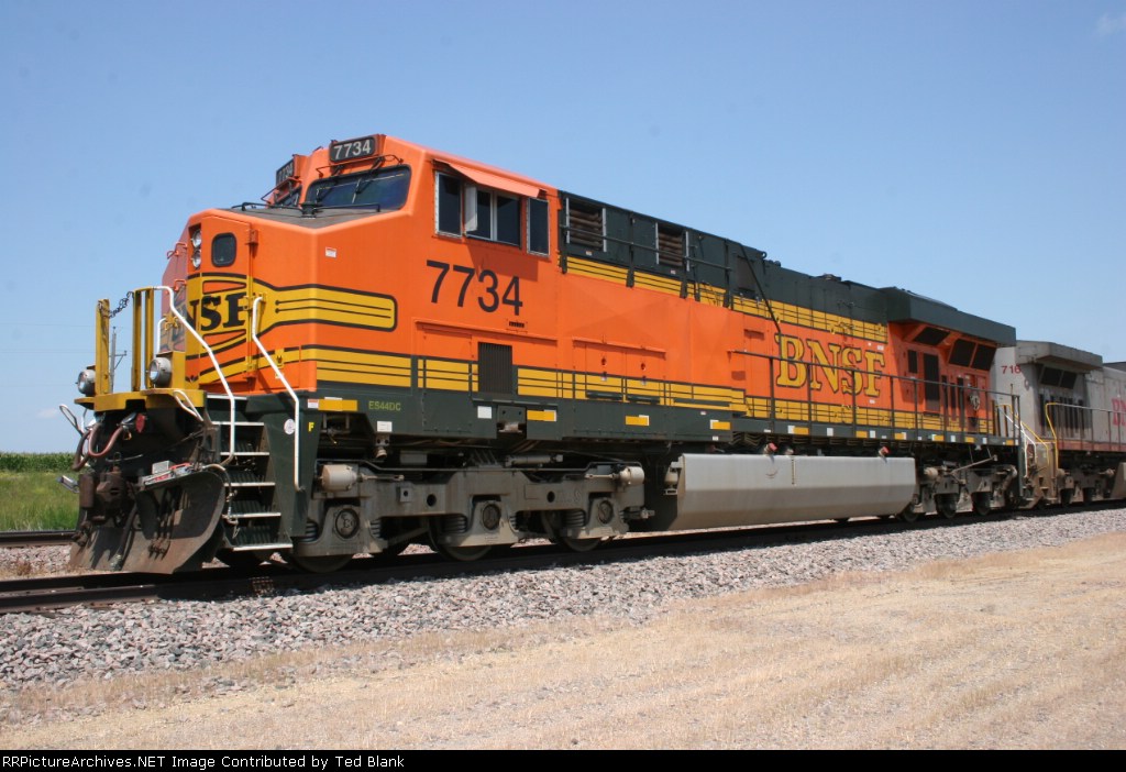 BNSF 7734